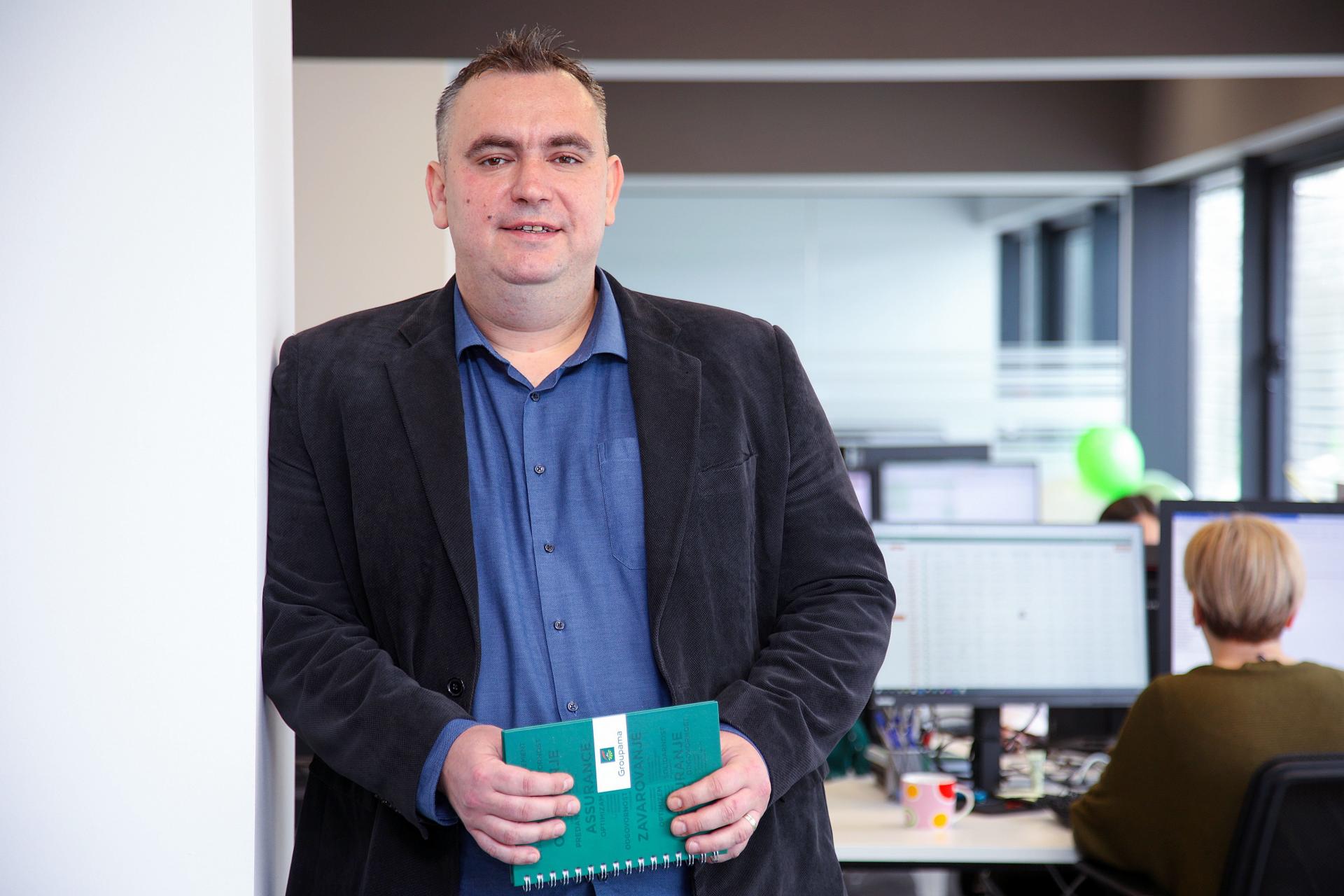 Groupama Insurance Increases Employee Productivity with Live